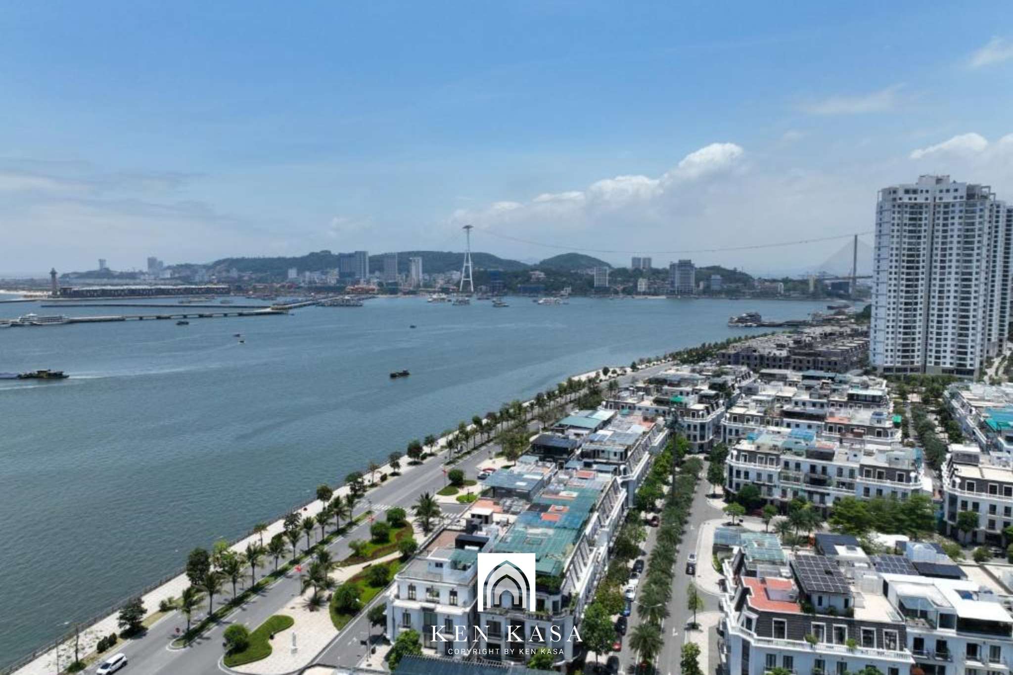 Review Paris Of Dragon Bay Hotel - Sự hòa quyện giữa phong cách tân cổ ...