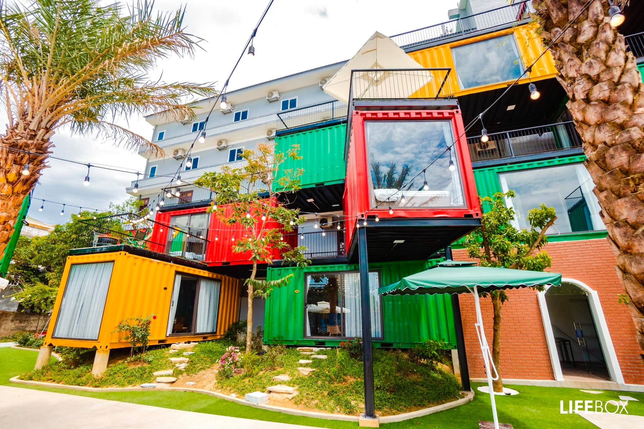 Review LifeBox Cửa Lò – Khách sạn containers được giới trẻ yêu thích