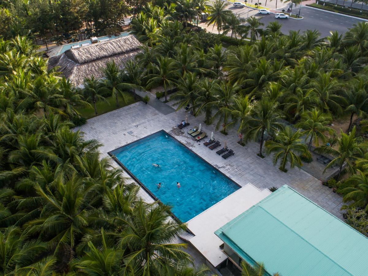 Review Temple Đà Nẵng Resort - Lối kiến trúc hiện đại bên khu vườn ...